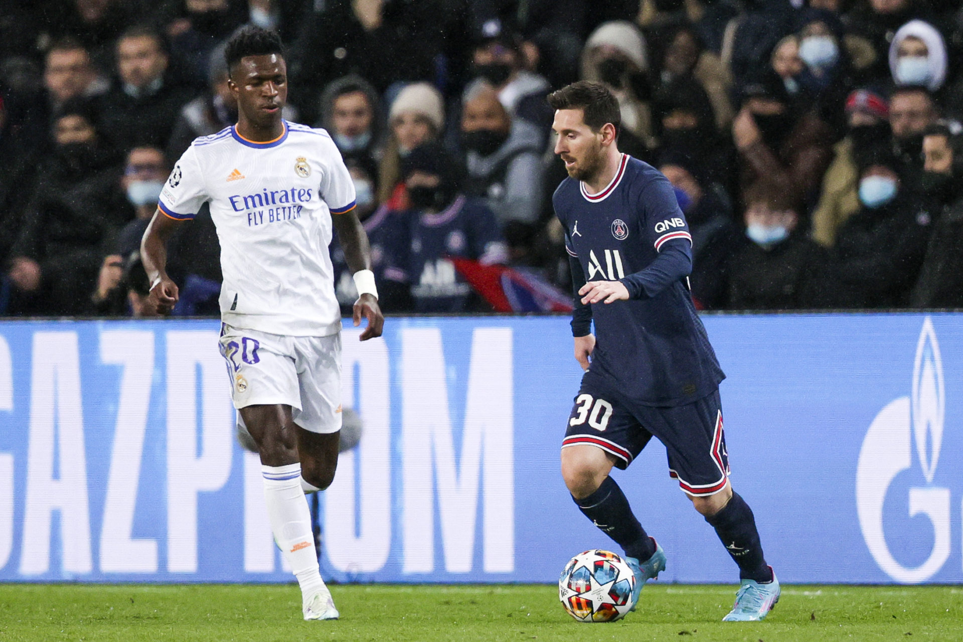 Vinicius Júnior iguala marca de Messi na Champions League; veja números